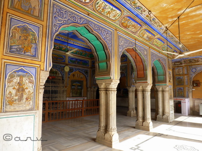 Roop Chaturbhuj Temple|Beautiful Frescos – JaipurThruMyLens