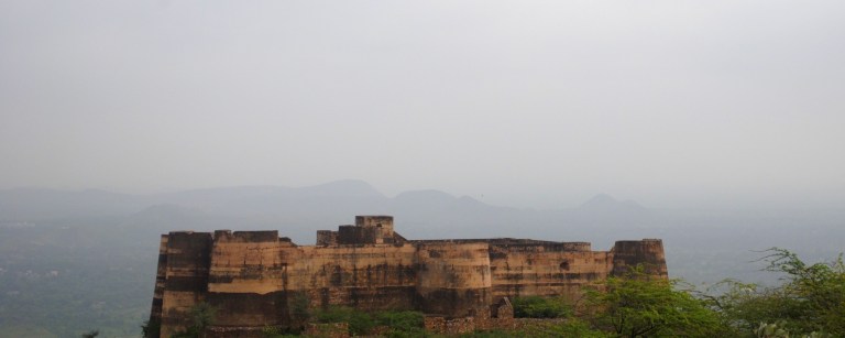 Achrol Fort | A sad state – JaipurThruMyLens