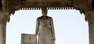 An Evening At Statue Circle In Jaipur – JaipurThruMyLens