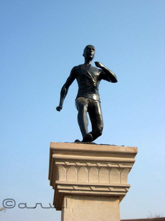 Arjuna Statue In Jaipur – JaipurThruMyLens