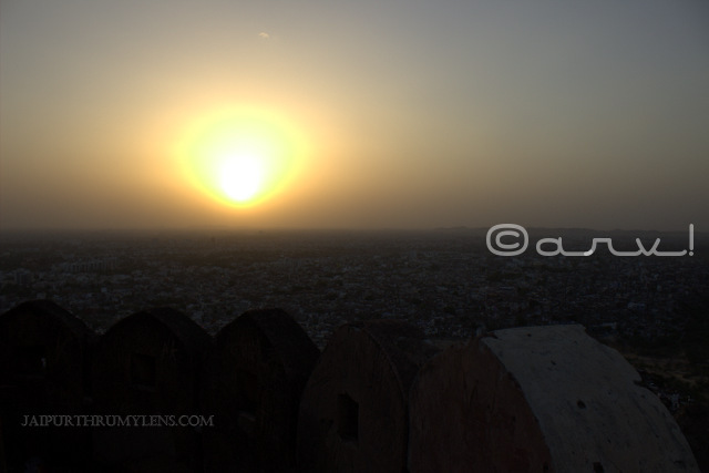 Where To Watch A Sunset In Jaipur? Nahargarh Fort Sunset Guide ...